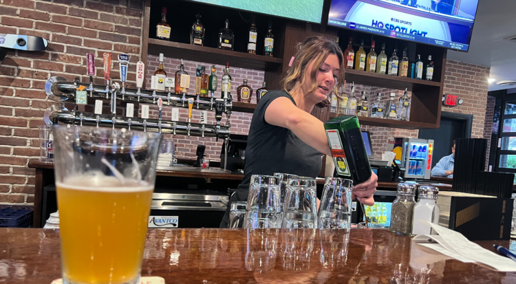 Ed's Tavern brings a familiar feel to Lake Norman | Cornelius Today